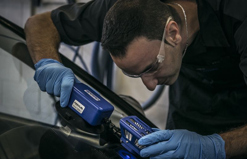 Novus Vitres : LA solution pour réparer votre pare-brise - AFFAIRES ...