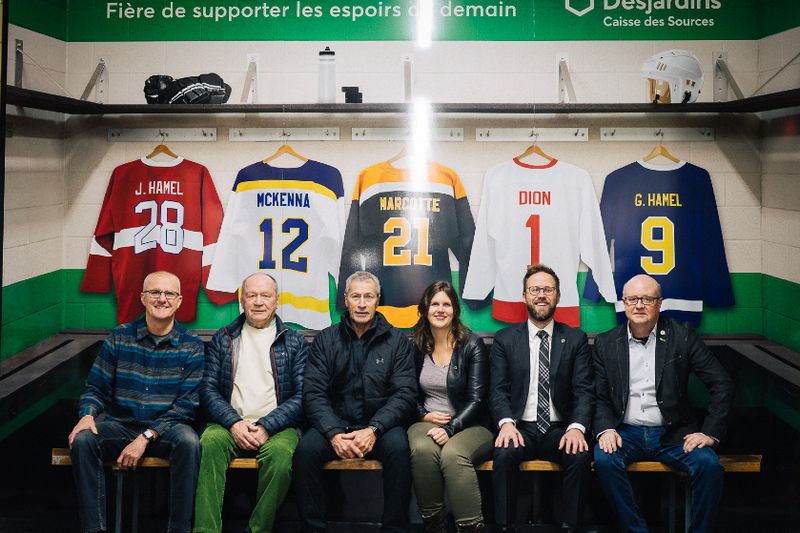 Une murale inspirante pour l’aréna Connie-Dion de Val-des-Sources - EN ...