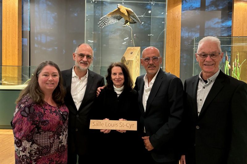 Une salle d'exposition en hommage à Louis St-Cyr au marais de la ...