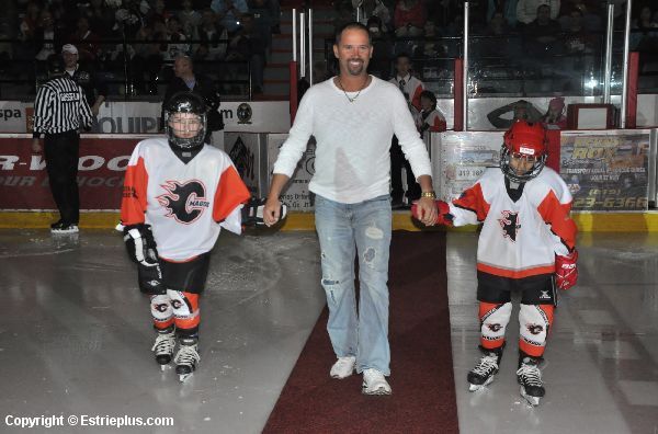 Magog-Partie anciens Cantonniers contre les anciens Canadiens ...