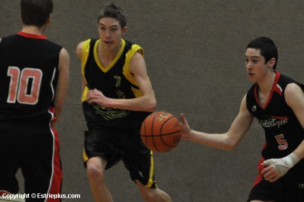 Omnium basketball masculin des Volontaires du Cégep de Sherbrooke ...