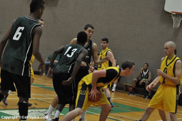 Omnium basketball masculin des Volontaires du Cégep de Sherbrooke ...