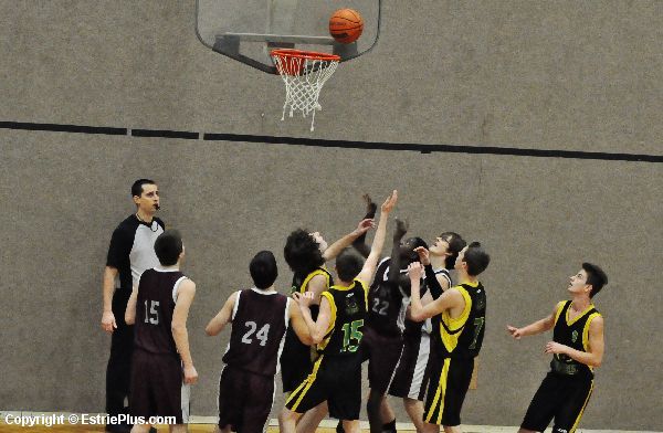 Omnium basketball masculin des Volontaires du Cégep de Sherbrooke ...