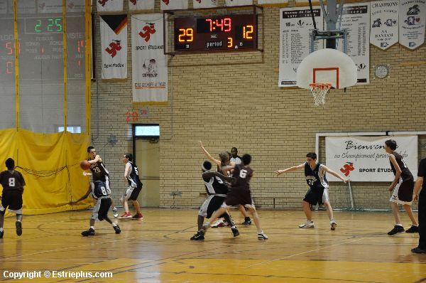 Championnat provincial de basket-ball- École Triolet - EstriePlus.com ...